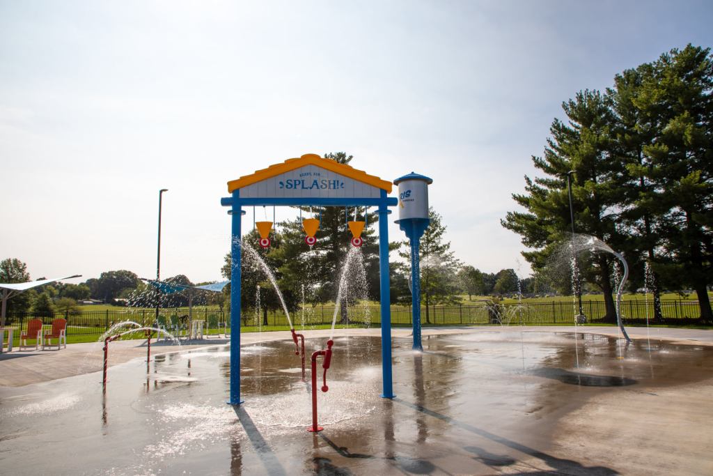 Eiffel Tower Splash Park – City of Paris, TN